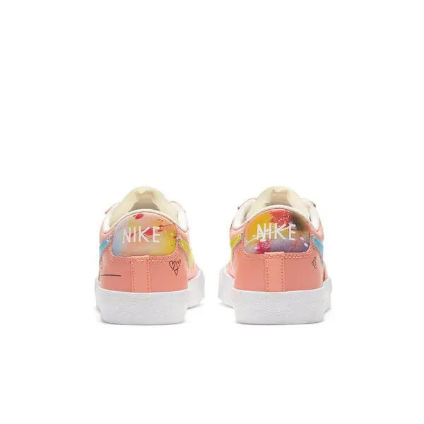 Nike Blazer Low '77 Doodle Sneakers