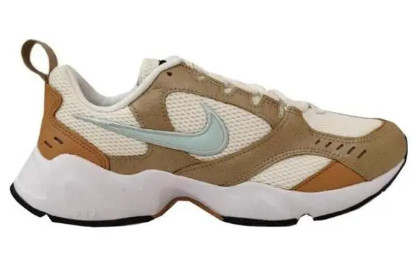 Nike Heights Sneakers - Sail/tan
