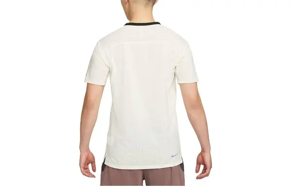Nike Dri-fit Trail Solar Chase Short Sleeve Running T-shirt - Cocnut Milk
