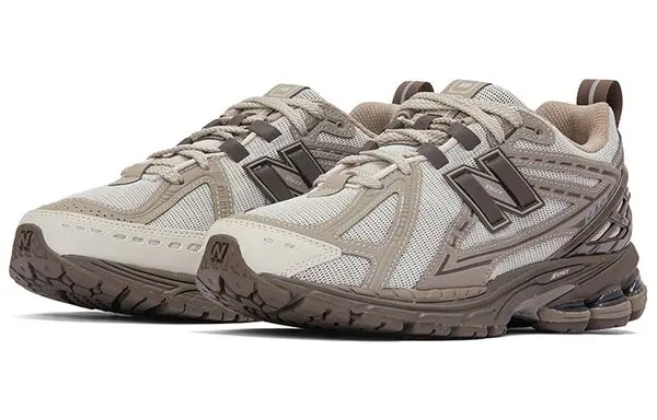 NEW BALANCE 1906r Sneakers - Brown