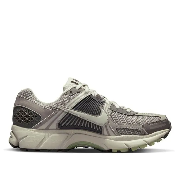 Nike Zoom Vomero Cobblestone Sneakers - Cobblestone/light Bone