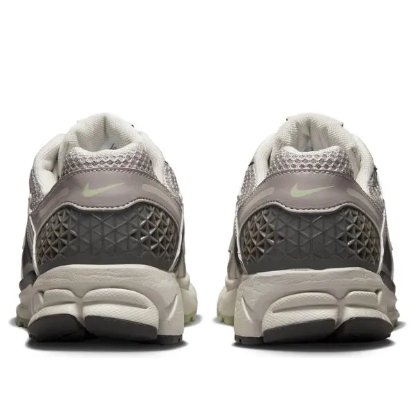 Nike Zoom Vomero Cobblestone Sneakers - Cobblestone/light Bone