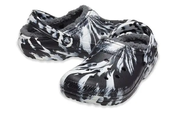 CROCS Classic Lined Clog Outdoor Sandals - White/black