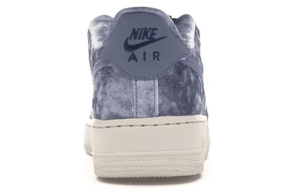 Nike Force 1 Lv8 Low Top Sneakers - Blue/white