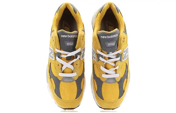 NEW BALANCE 992 Series Low Top Sneakers - Yellow