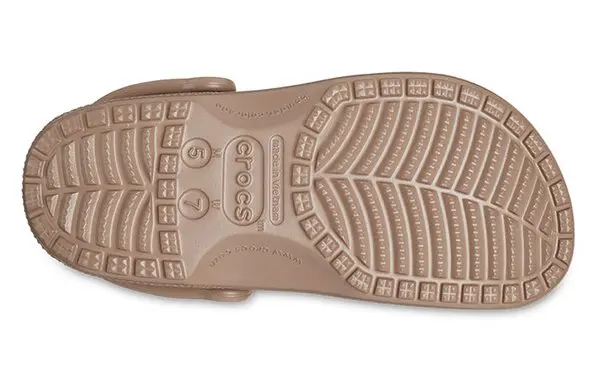 CROCS Classic Clogs - Brown