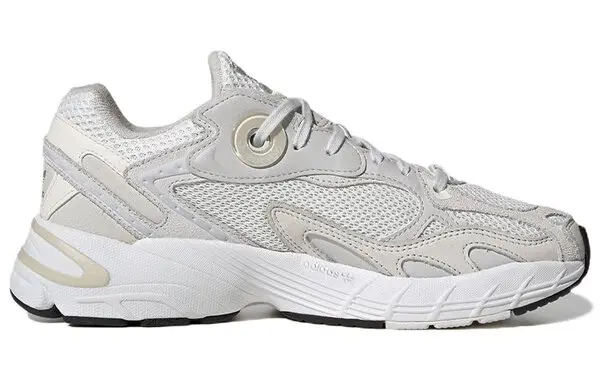 Adidas Astir Sneakers - White/gray