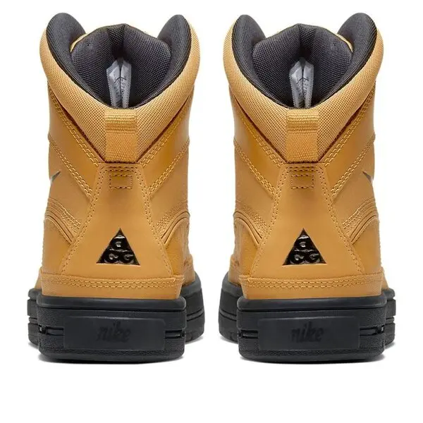 Nike Woodside 2 High "wheat" Boots