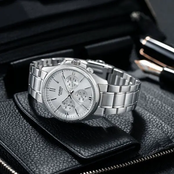 Casio Stainless Steel Quartz Analog Watch - White