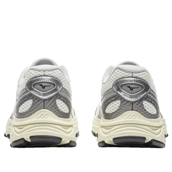 Mizuno Racer V2 Sneakers - Cream/silver