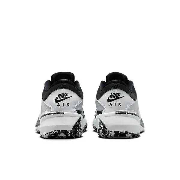 Nike Zoom Freak Sneakers - White/black