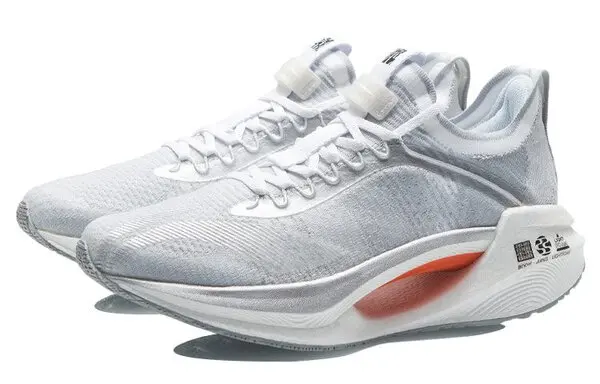 LI-NING Jue Ying Essential Sneakers