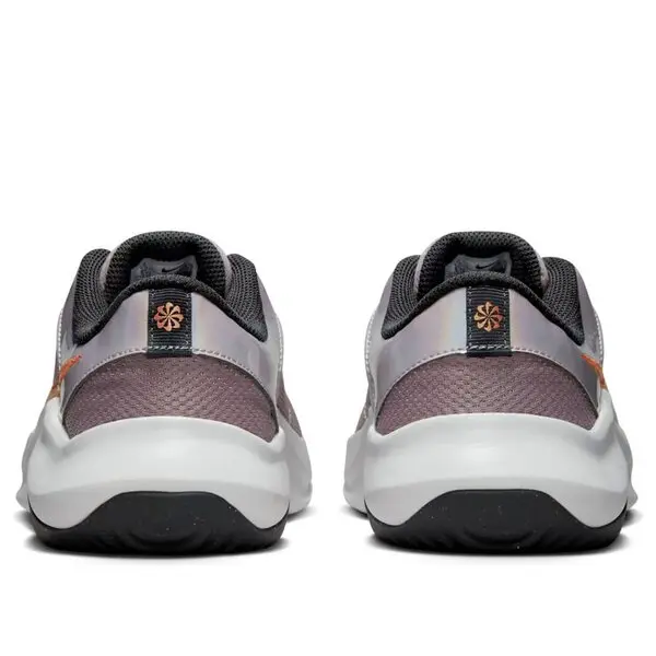 Nike Legend Essential 3 Next Nature Premium Sneakers - Grayred