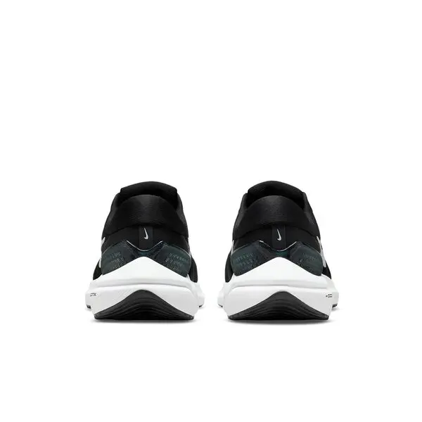 Nike Zoom Vomero 16 Athletic Sneakers