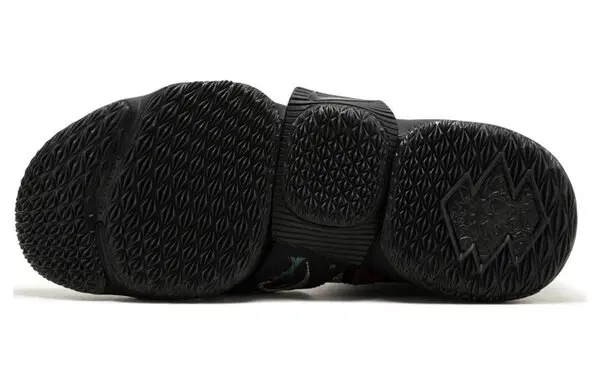 Nike Kith X Lebron Lifestyle 15 'king's Crown