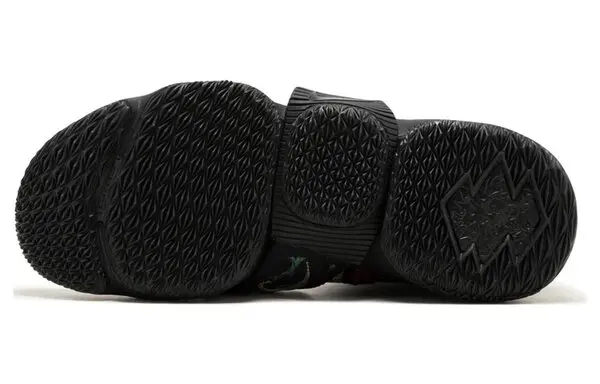 Nike Kith X Lebron Lifestyle 15 'king's Crown