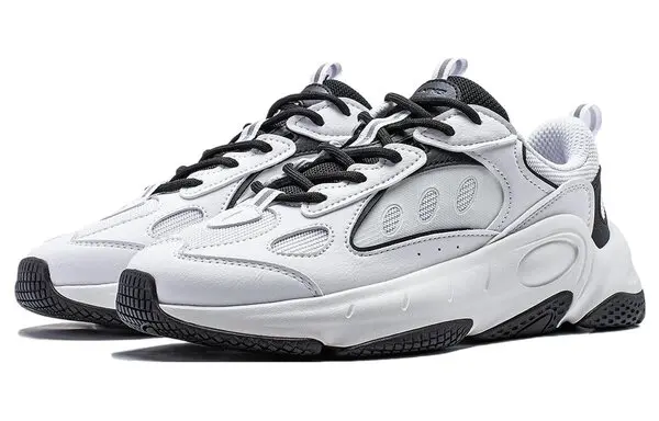 LI-NING Wing Style Sneakers - White/black