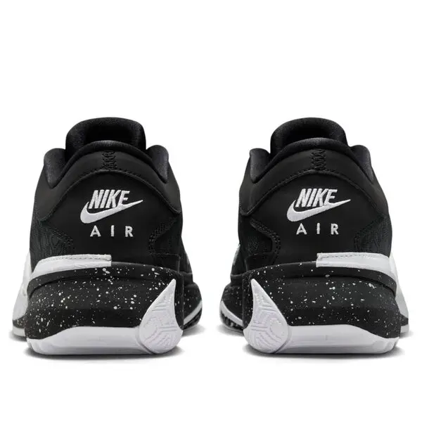 Nike Zoom Freak Sneakers - Black/white