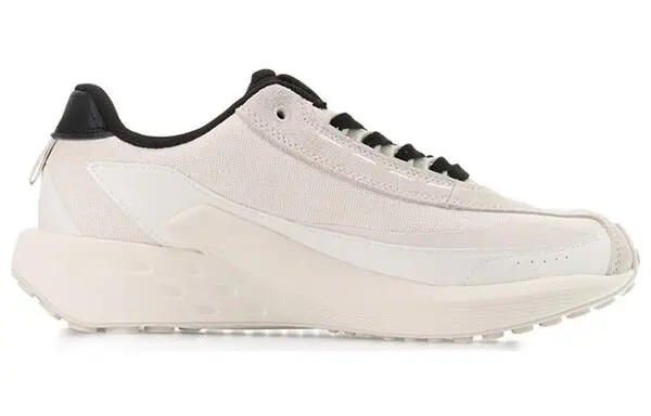 ANTA Crystal Sugar Sneakers - White/beige/black