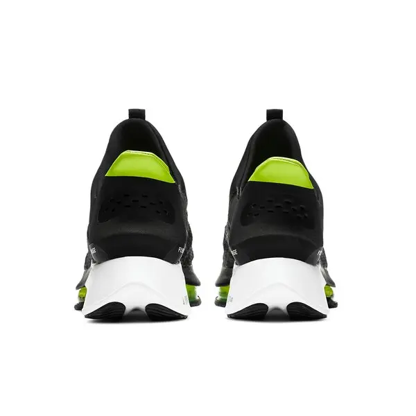Nike Zoom Tempo Next% Flyease Low Top Sneakers