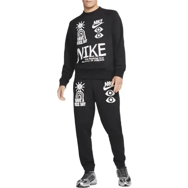 Nike Graphic Long Sleeve Pullover - Default Color