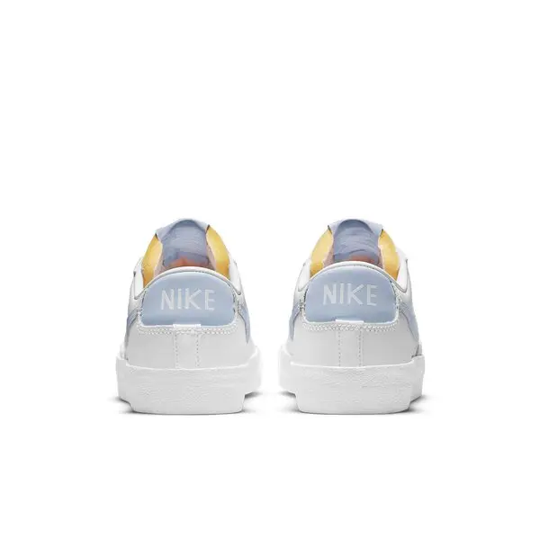 Nike Blazer Low '77 "white Ghost" Sneakers - White/blue