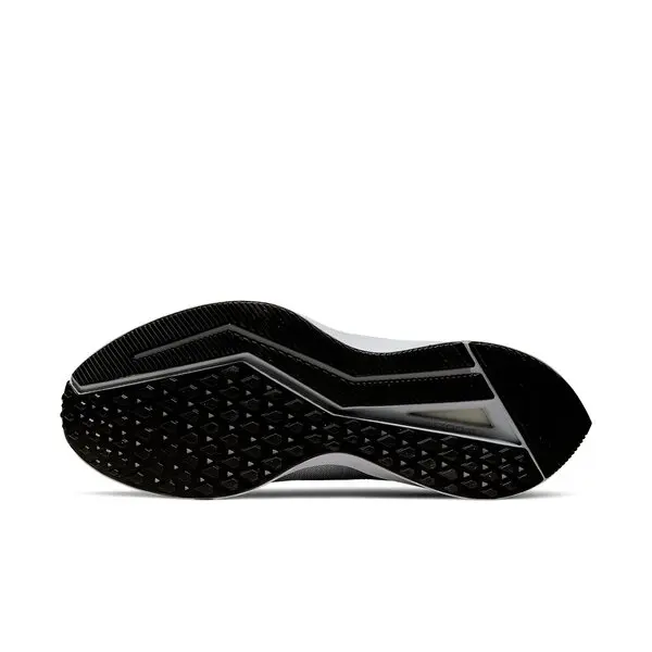 Nike Zoom Winflo 6 Shield Athletic Sneakers