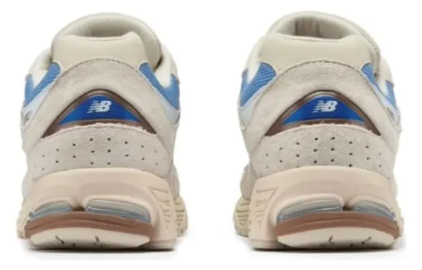NEW BALANCE 2002r Sneakers - Grey Sky Blue