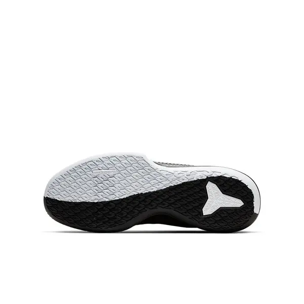Nike Mamba Fury Low Top Basketball Sneakers - Black