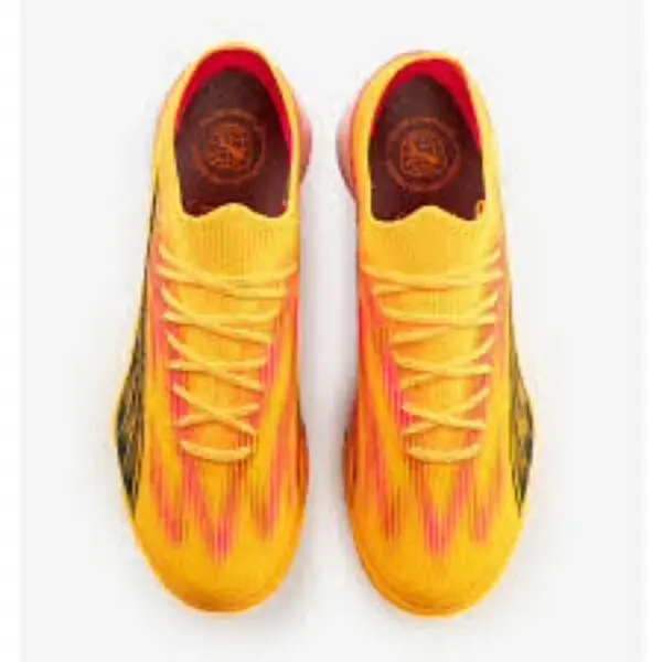 PUMA Ultra Ultimate Ag Sneakers - Yellow/black