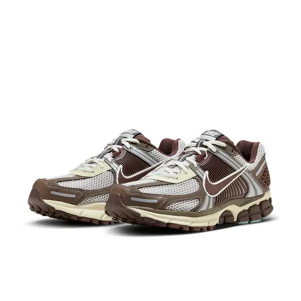 Nike Zoom Vomero Low Top Sneakers - Brown/white/silver