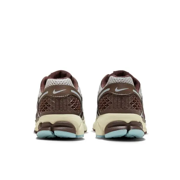 Nike Zoom Vomero Low Top Sneakers - Brown/white/silver