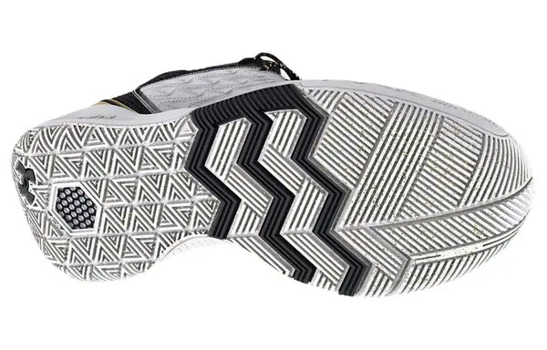 Under Armour Havoc Clone Athletic Sneakers - White/black