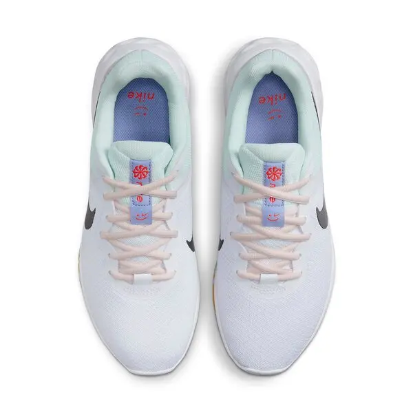 Nike Revolution Next Nature Premium Sneakers - White/black/green