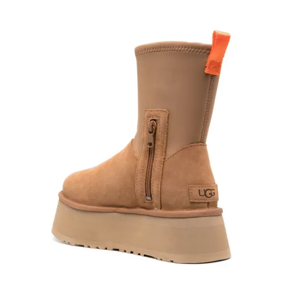 UGG Classic Dipper Boots - Chestnut