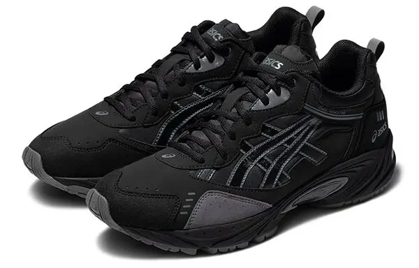 Asics Gel-100 Tr Low Top Sneakers