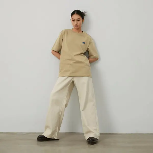 NEW BALANCE Graphic T-shirt - Tan