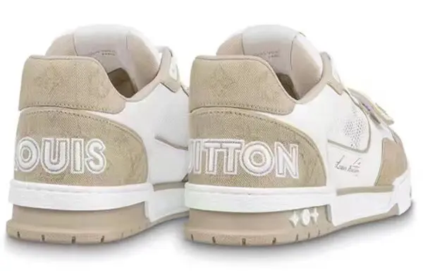 LOUIS VUITTON Trainer Sneakers