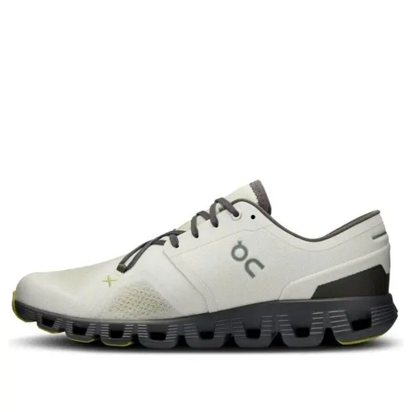On Cloud X 3 Sneakers - White/black