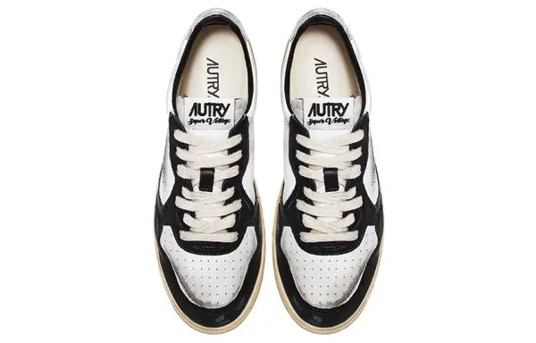 AUTRY Medalist Super Vintage Leather Low Sneakers - Black/white