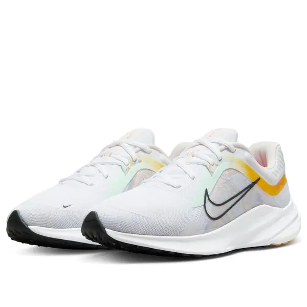 Nike Quest Premium Sneakers - White/black