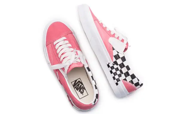 VANS Slip-on Sneakers With Checkerboard Detailing - Pink