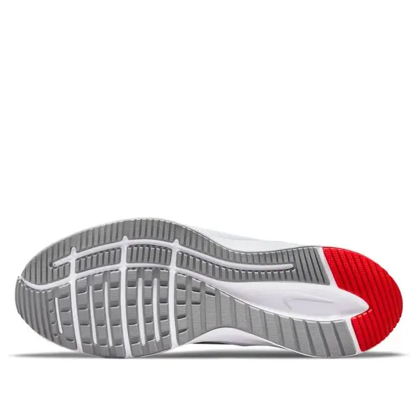 Nike Quest 4 Low Top Sneakers - White/red