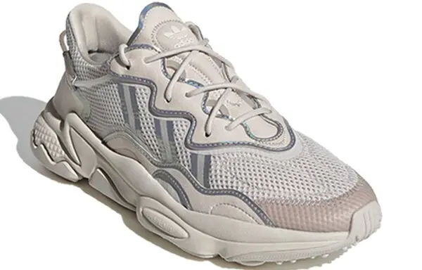 Adidas Ozweego "bliss Iridescent" Fv9655 Sneakers - White