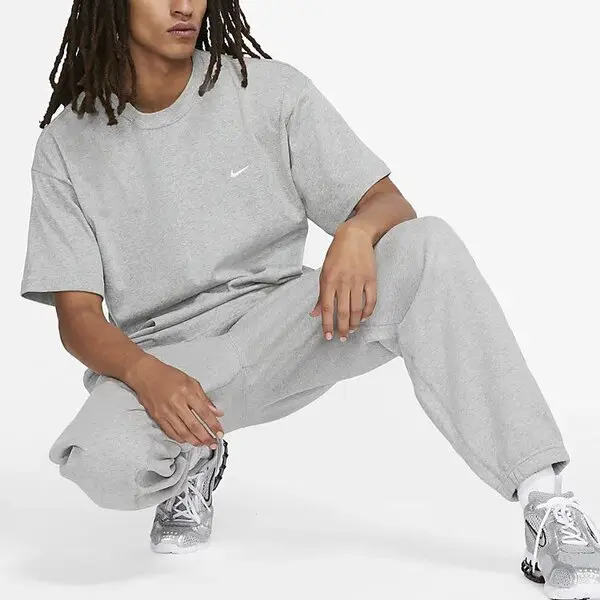 Nike Solo Swoosh T-shirt - Grey