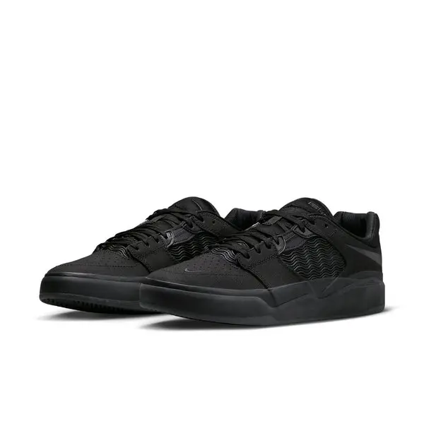 Nike Ishod Premium