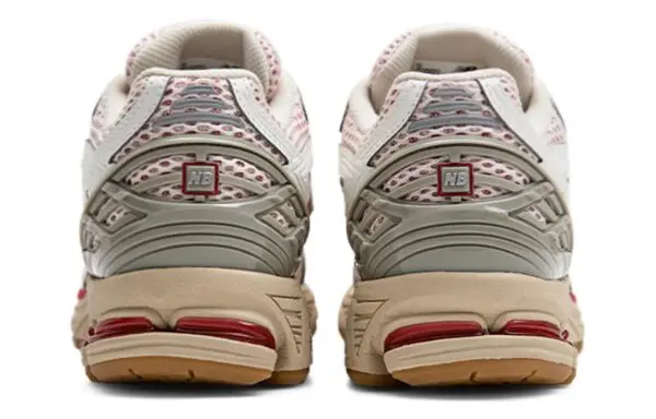 NEW BALANCE 1906r "sea Salt True Red" Low Top Sneakers - White/red