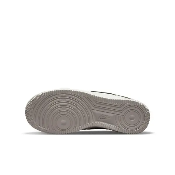 Nike Force 1 Toasty Sneakers