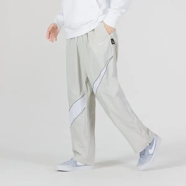 Nike Swoosh Statement Pant
