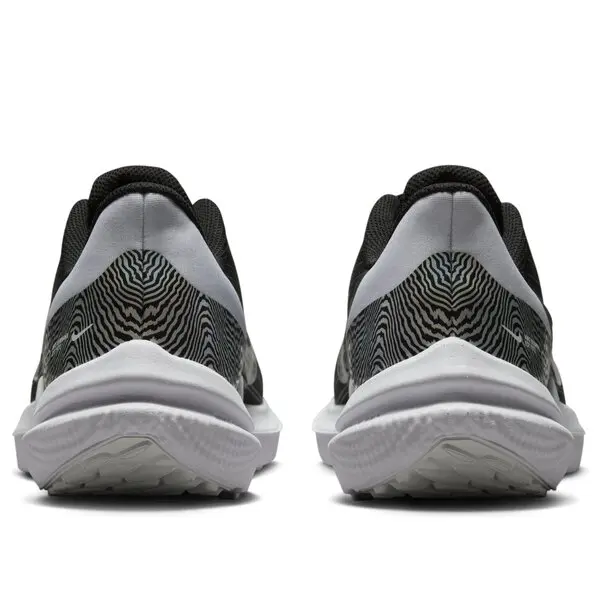 Nike Zoom Winflo Premium 'soundwave' Sneakers - Black/white